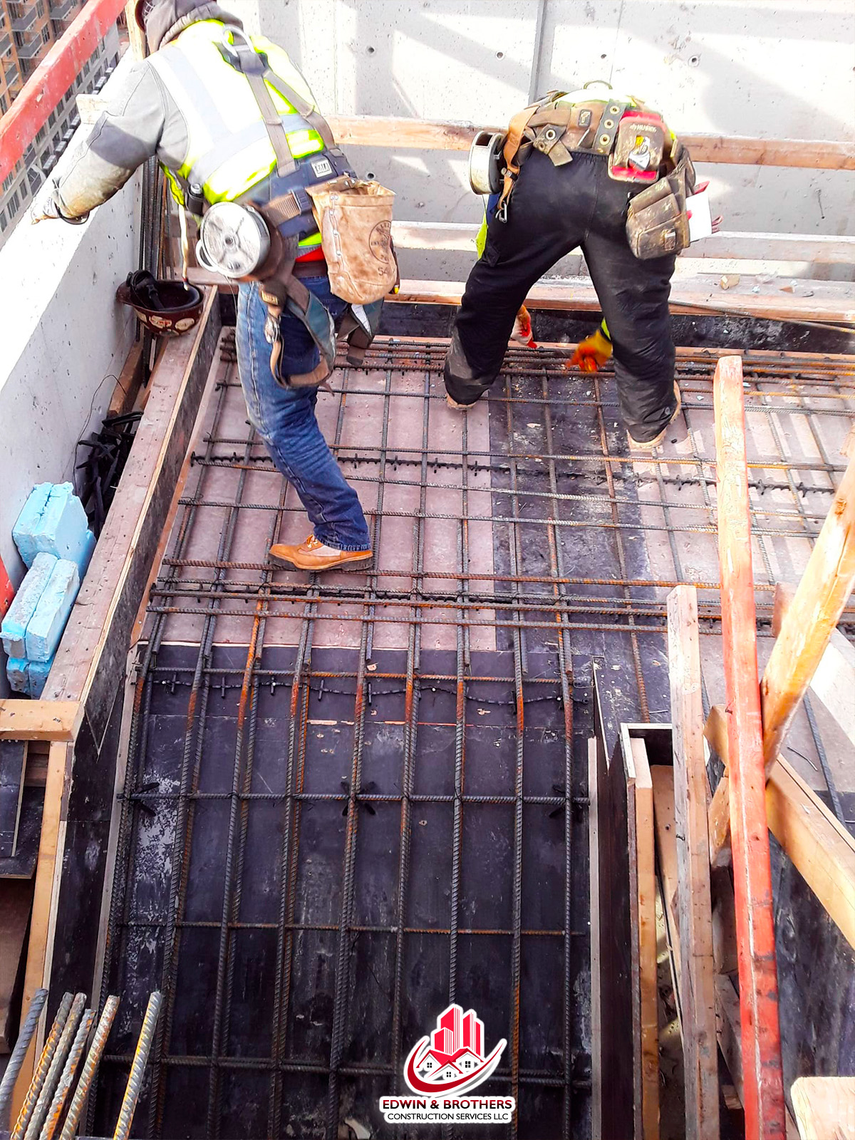 About Us – The Brother Construction